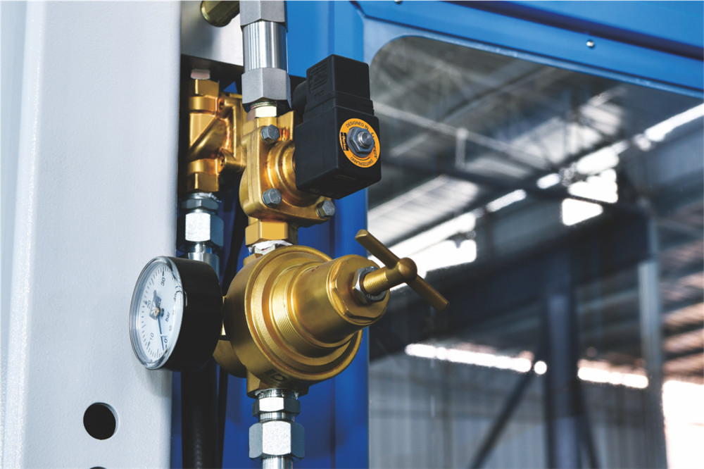 ISBM - Link-Tech Stretch blow molding machine