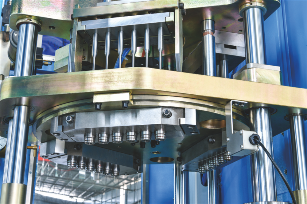 ISBM - Link-Tech Stretch blow molding machine